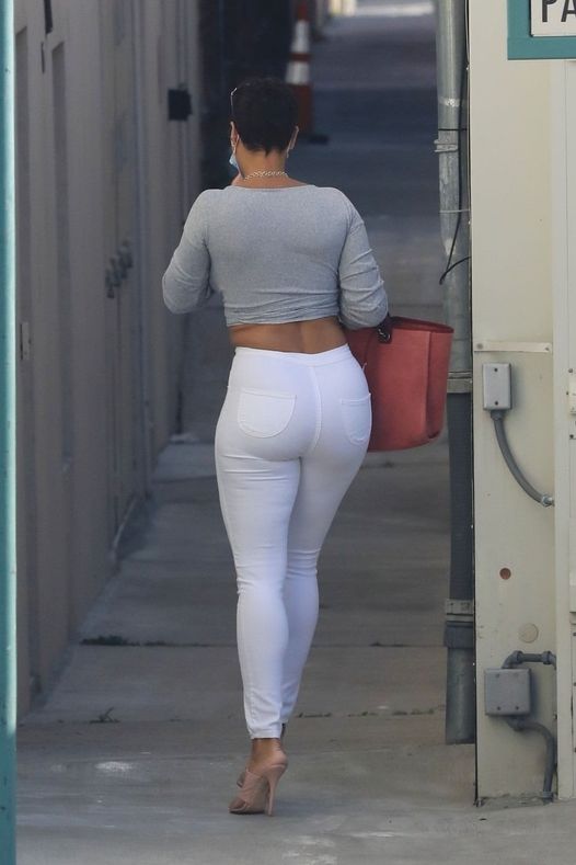 Ma 53 lata, ale wygląda lepiej niż w wieku 20 lat. – Polska News